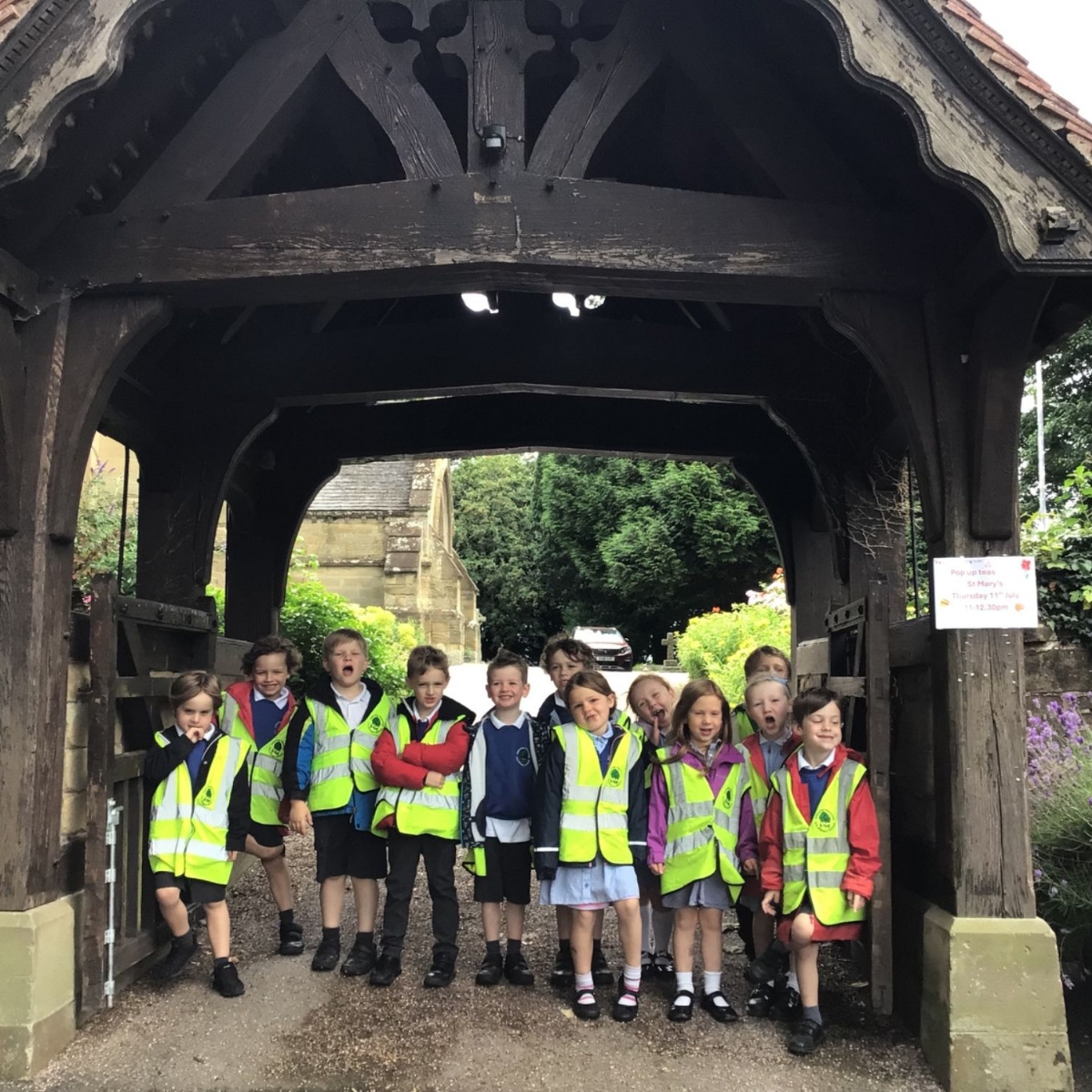 Wrens visit St Mary’s church. - Abberley Parochial V.C. Primary School